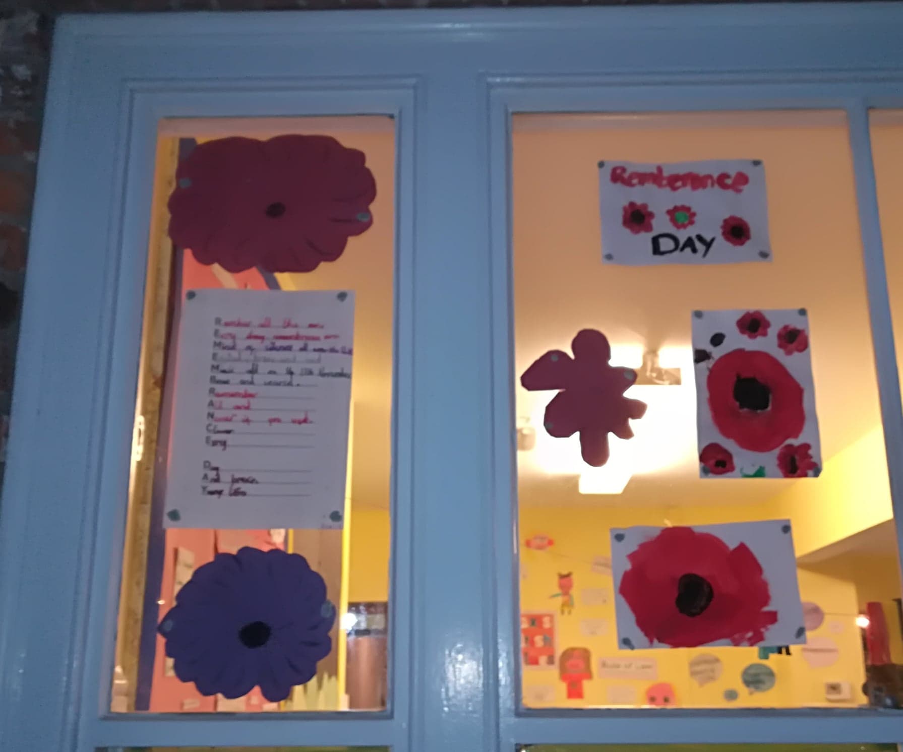 Maxi-Poppy-window - Munchkins